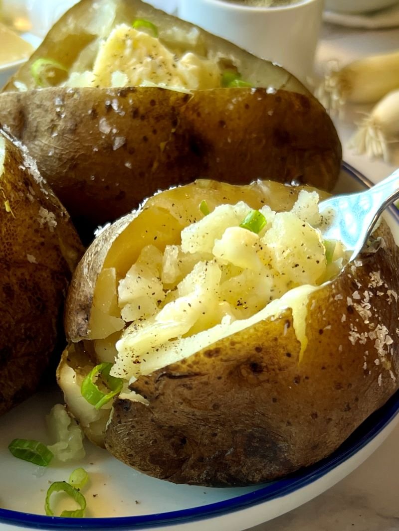 How Long to Cook Baked Potatoes in Slow Cooker: Perfect Timing Tips