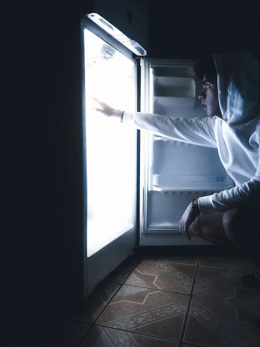 How to Hook Up a Ice Maker in a Refrigerator: Easy Step-by-Step Guide